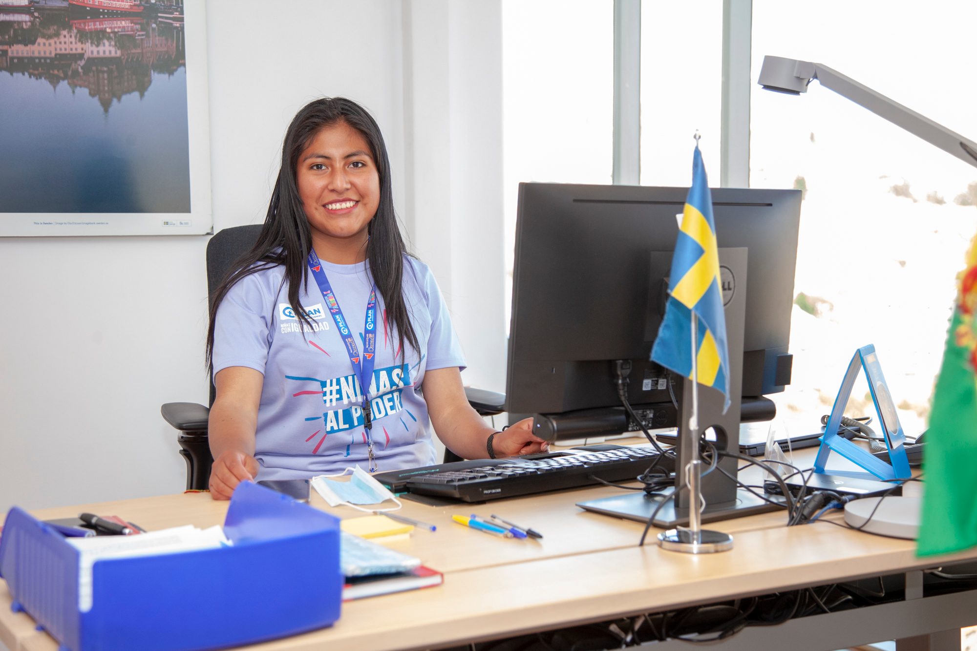 Inés de 18 años toma el poder de la Embajada de Suecia | Plan ...