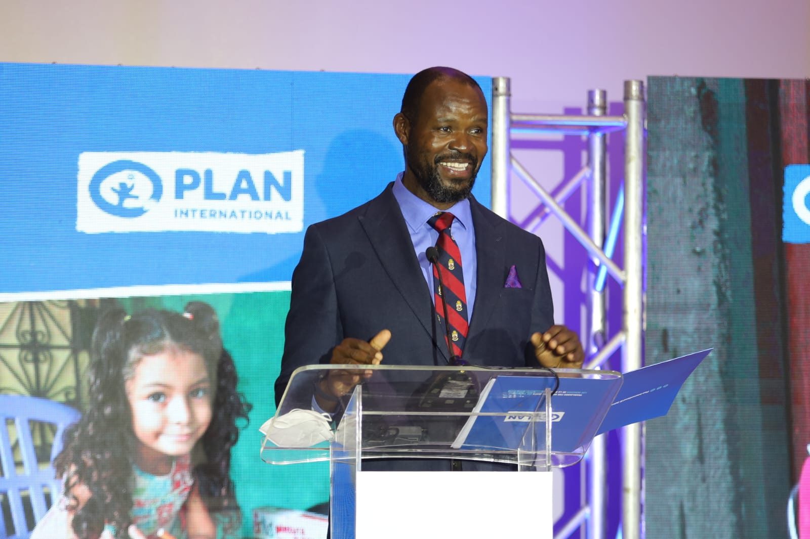 45 años impulsando la igualdad de las niñas | Plan International El ...